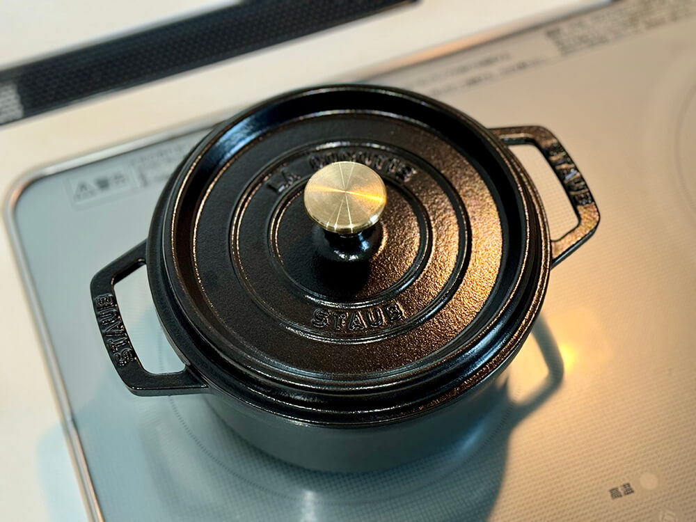 【レビュー】ストウブ鍋18cmを購入。サイズや使い勝手、作った料理とレシピをまとめました | Aya blog-猫と料理と植物と